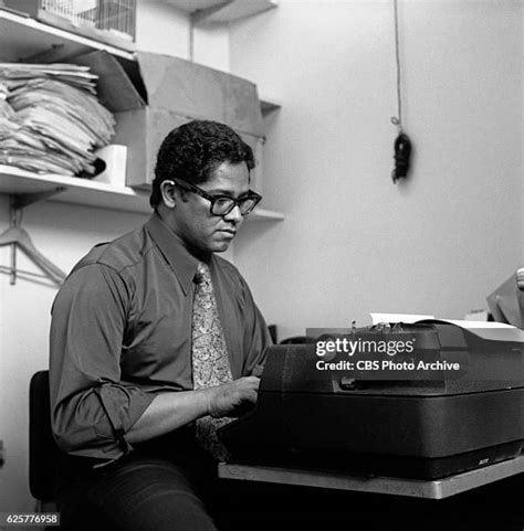 Wcbs Tv News Photos And Premium High Res Pictures Getty Images