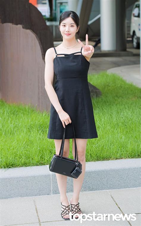 권은비 ‘대장토끼 피스 권은비의 영스트리트 출근길 [hd포토] 최규석 기자 톱스타뉴스