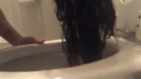 Isabel Toilet Thisvid Com