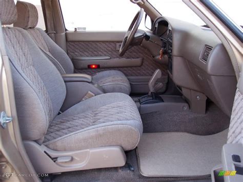 1995 Sierra Beige Metallic Toyota 4runner Sr5 V6 4x4 39059662 Photo