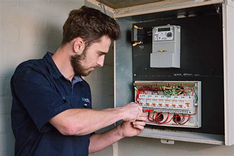 Where Do Electricians Work Electrician Duties And Responsibilities Mpud