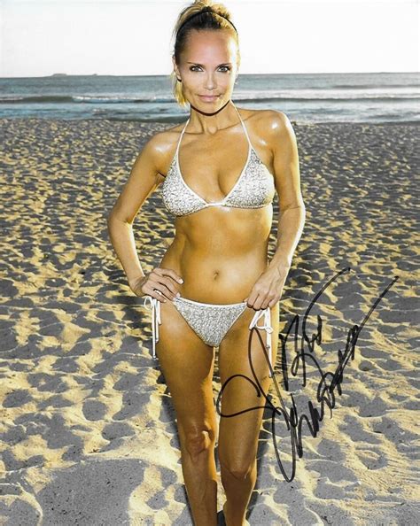 Kristin Chenoweth Body