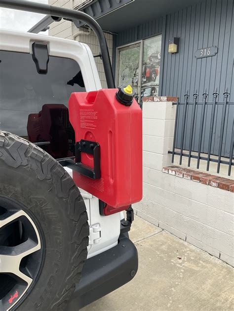 Garvin Rotopax Can Mount For 18 23 Jeep Wrangler Jl Quadratec