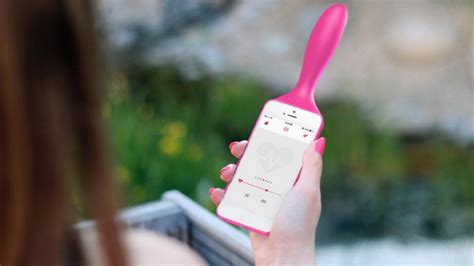 This Phone Case Will Turn Your Smartphone Into A Vibrating Sex Toy