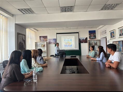 Шығыстану факультетінде Қазақстан халқы тілдері күніне арналған ғылыми кездесуfarabi University