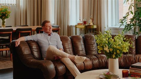 Tour Chef Bobby Flays Refreshed Tribeca Apartment Where Statement