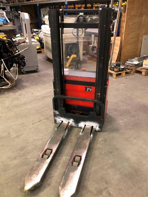 Ant Linde L 10 High Lift Truck Stacker Electric Pallet Truck