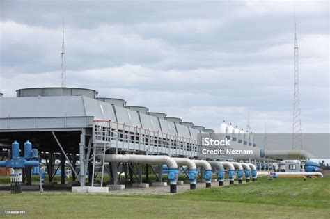 가스 운송 시스템 가스 부스터 펌핑 스테이션 가스 충전소 및 가스 탱크 전 세계 가스 운송 석유 및 가스 부문 가스 터빈 0명에