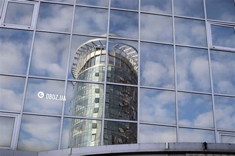 Вибухи в Києві 29 грудня наслідки падіння уламків ракети біля метро Лукянівська в Києві