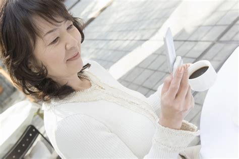 苦手なタイプのお姑さんとどう付き合う？タイプ別・付き合い方のコツ [夫婦関係] All About