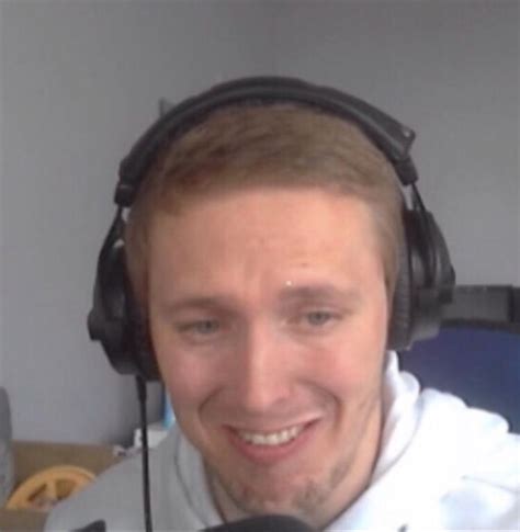 DONT WORRY GUYS I FIXED HIM Scrolller DONT WORRY GUYS I FIXED HIM Scrolller