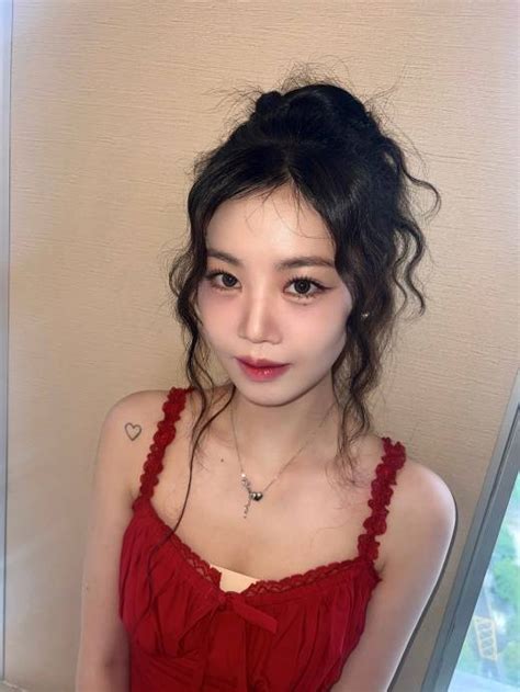 수진 최근 컴백 이후 스타일링 변화  인스티즈 Instiz 이슈 카테고리