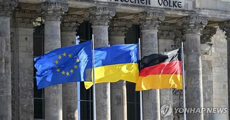 트럼프 압박 주류 된 포퓰리즘…유럽 안보지형 변곡점