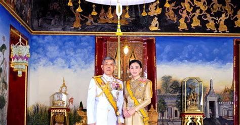 รวมรูปภาพของ ในหลวง พระราชินี โปรดเกล้าฯ พระราชทานพระบรมฉายาลักษณ์ เผยแพร่เพื่อเฉลิมพระเกียรติ