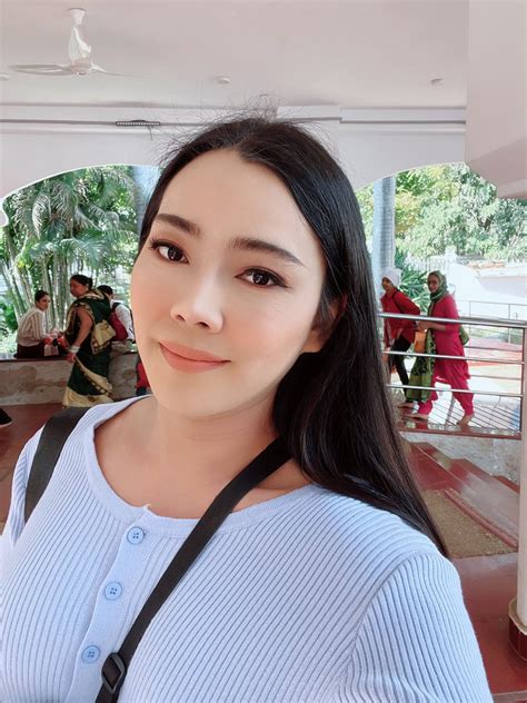 🍋🍋🍋🍋🍋🍋 On Twitter อยากไปให้ไกลๆ และม่ะต้องคิดอะไร 😞 สาวสองมีงู