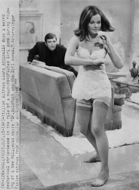 Pin Auf Laur Antonelli