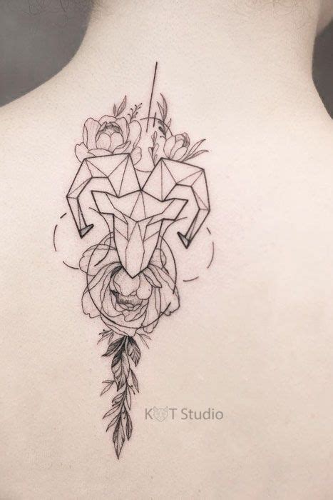 Тату на спине Тату на спине для девушки 100 фото тату на спине и эскизов на нашем сайте