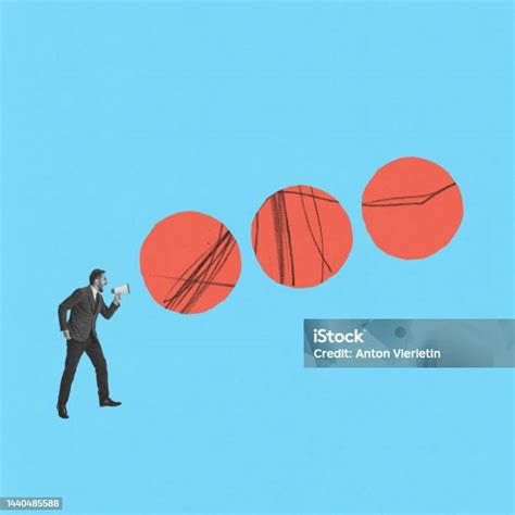 현대 미술 콜라주 창의적인 디자인 성난 사업가는 확성기로 소리를 지르고 직원들에게 작업을 나눕니다 비즈니스에 대한 스톡 사진 및 기타 이미지 Istock