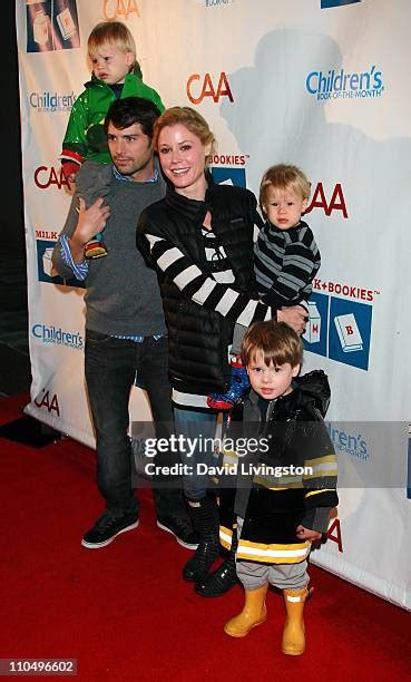 Julie Bowen 2011 Photos And Premium High Res Pictures Getty Images