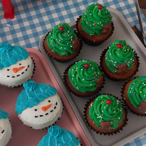 대구 디저트 답례품 구움과자 대구딸기케이크하트베이크샵 하트베이크샵 목요일 라인업 입니다💜 쉬폰컵케이크고양이팬더