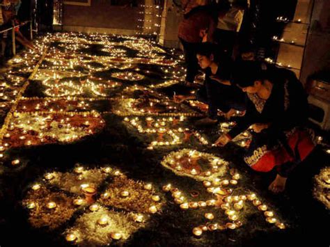 Deepdaan Importance दीपदान का महत्व एवं विधि Read Deepdaan Importance And Benefits Hindi