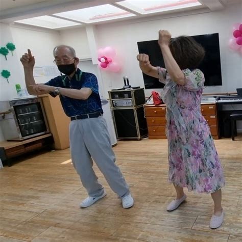 구암동 주간보호센터 대구 북구 미소에서 노인 실버레크리에이션과 체조 프로그램 하는 우리 어르신들♥ 네이버 블로그