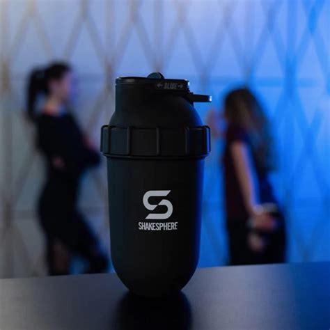 영국 쉐이크스피어 바나나 쉐이크 컵 밀크 쉐이크 교반 단백질 분말 쉐이크 컵 캡슐 쉐이커 병 피트니스 운동 컵 700ml셰이커 병 Aliexpress