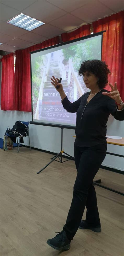 ‎שולי זיו שולי זיו להתפרנס מיצירה תיאטרון ואמנות