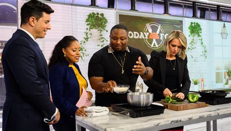 Cleo Tvs Very Own Chef Jernard Wells Host Of “new Soul Kitchen Remix