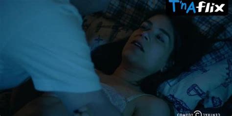 Abbi Jacobson Underwear Scene In 6 Balloons