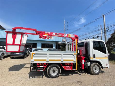 ตลาดซื้อขาย รถบรรทุก 4ล้อ สี่ล้อใหญ่ กระบะเหล็กติดเครน Isuzu อีซูซุ Nlr ปทุมธานี มือสอง