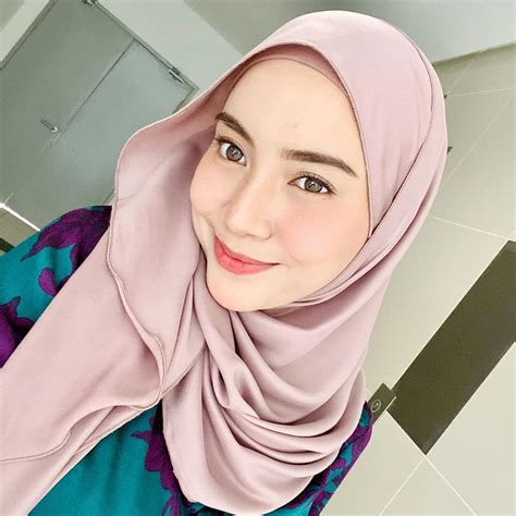 Awek Melayu Tudung Merah Tim Ogden