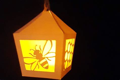 Bee Lantern Centerpiece · Creative Fabrica
