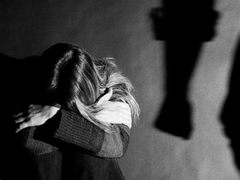 13 Jährige Auf Lokal Toilette Vergewaltigt Österreich Volat