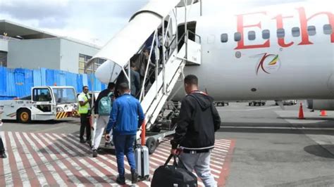 ከአንድ ዓመት ተኩል በኋላ የኢትዮጵያ አየር መንገድ የመንገደኞች አውሮፕላን መቀለ አረፈ Bbc News አማርኛ