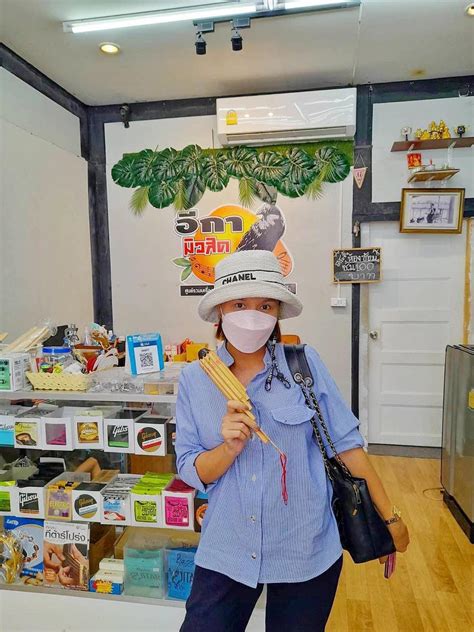 เครื่องดนตรีอีสานพื้นบ้าน พิณ แคน โหวต ปี่ภูไท โปงลาง กลองหาง กลองรำมะนา ฉิ่ง ฉาบ ไห