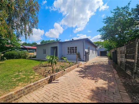 Vanessa Steyn Vanessa Steyn Added A New Photo