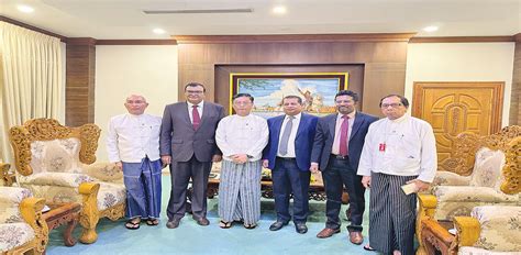 သီရိလင်္ကာဒီမိုကရက်တစ်ဆိုရှယ်လစ်သမ္မတနိုင်ငံမှ လွှတ်တော်အမတ်များအား ဒုတိယဝန်ကြီး ဦးလွင်ဦး လက်ခံတ