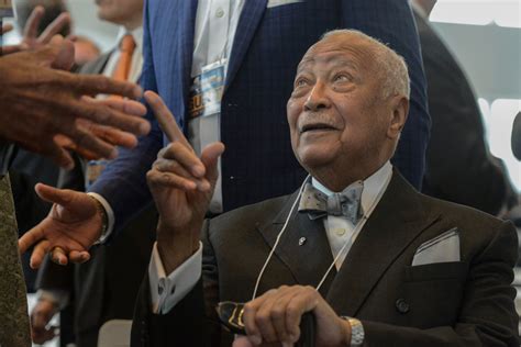 David Dinkins New Yorks First Black Mayor Early Lgbtq Rights