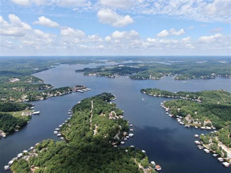 Officials In Missouri Kansas Urge Quarantine For Lake Of The Ozarks Partygoers News Sports