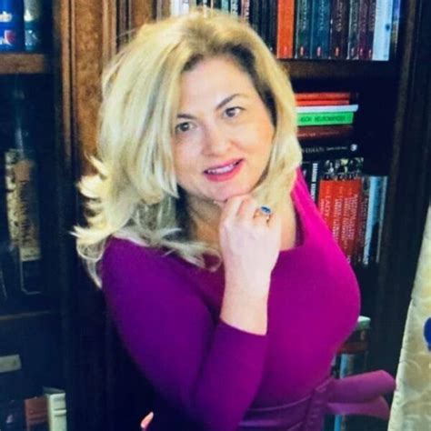 Dr Iris Halili Barbie Kukull Apo Realitet Albspirit