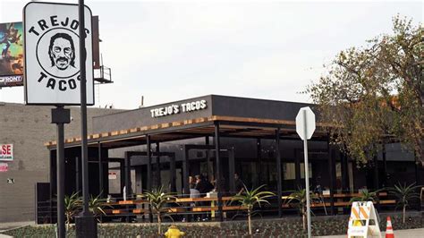 Actor Danny Trejos ‘trejo Tacos Restaurant Opens On La Brea Ktla