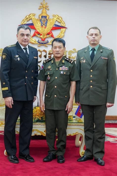 ឯកឧត្តម នាយឧត្ដមសេនីយ៍ វង្ស ពិសេន អនុញ្ញាតឱ្យអនុព័ន្ធយោធារុស្សីថ្មីប្រចាំកម្ពុជា