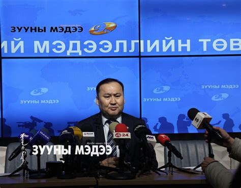 Ц Батболд Ч Хүрэлбаатарыг Үндэсний аюулгүй байдлын зөвлөлд шалгуулна