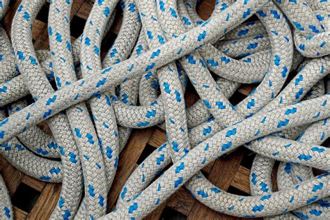 무료 이미지 로프 보트 무늬 장비 푸른 코드 드리다 코일 짜다 항해의 디자인 주유 신발류 선박 해상 두꺼운 매듭 고리 요트 놀이 얽힘