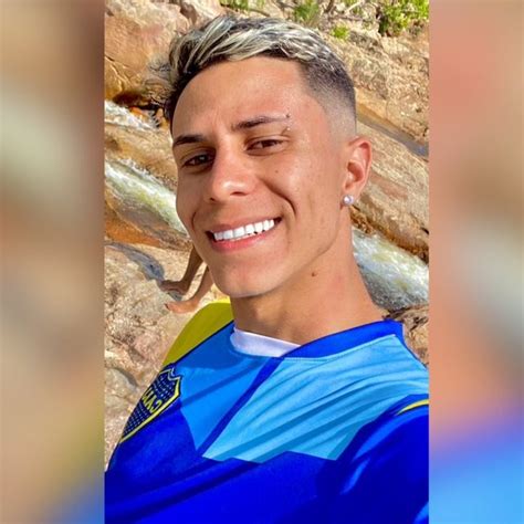 𝙍𝙖𝙣𝙞𝙚𝙡 𝙎𝙖𝙣𝙩𝙤𝙨 Rony Souzx • Threads Say More