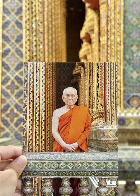 คณะศิษย์ อภิลักขิตสมัยทรงเจริญพระชนมายุ ๙๘ พรรษา เนื่องในโอกาสที่ เจ้าพระคุณ สมเด็จพระอริยวงศา