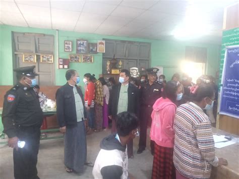 ညောင်ဦးမြို့နယ် အမှတ် ၅ နယ်မြေရှိ ပြည်သူများအား ပန်းခင်းစီမံချက်ဖြင့် အိမ်ထောင်စု လူဦးရေစာရင်းန