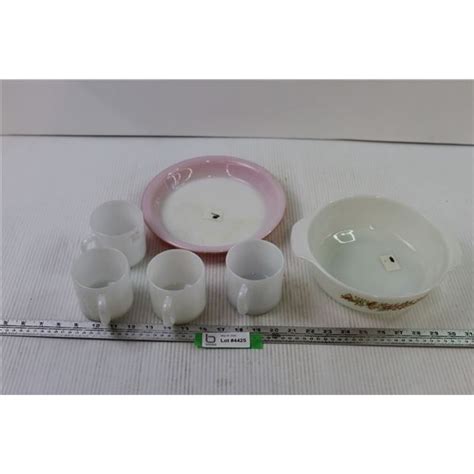 Pyrex Plate4 Cups 1 Bowl Bodnarus Auctioneering