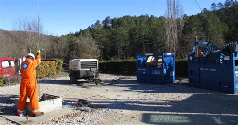 multipoint sensor array for downhole monitoring
